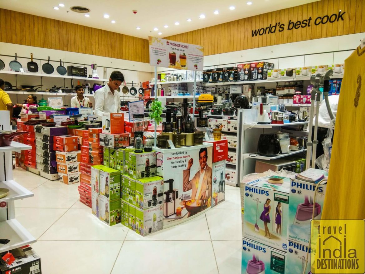 Offline Shopping Advantages: 5 Benefits You Should Know - Travel India ...