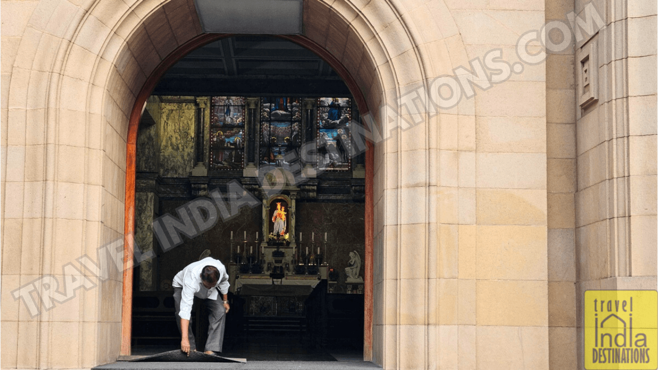 7 Famous Churches in Mumbai for Midnight Mass This Christmas - Travel ...